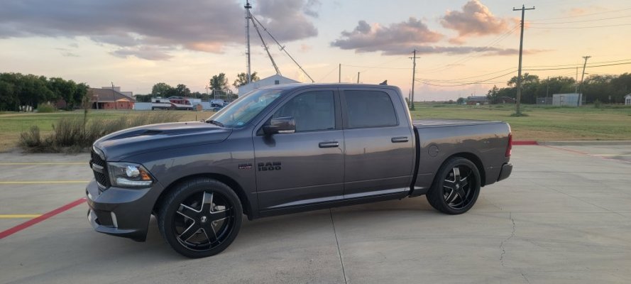 Lowered 4th Gen Pics - Show Em Off! | Page 48 | RamForum.com | Dodge ...