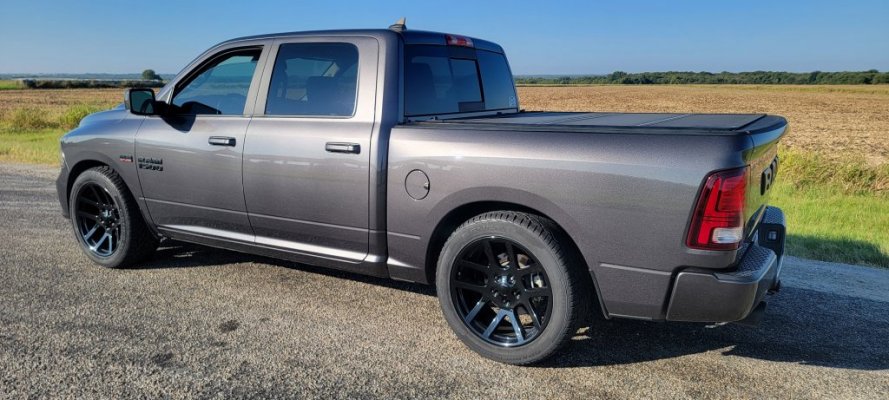 Lowered 4th Gen Pics - Show Em Off! | Page 48 | RamForum.com | Dodge ...