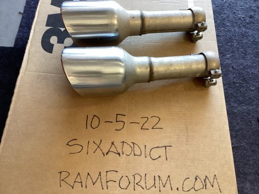 5th Gen. 2019 Ram 1500 Exhaust Tips | RamForum.com | Dodge Ram Forum ...
